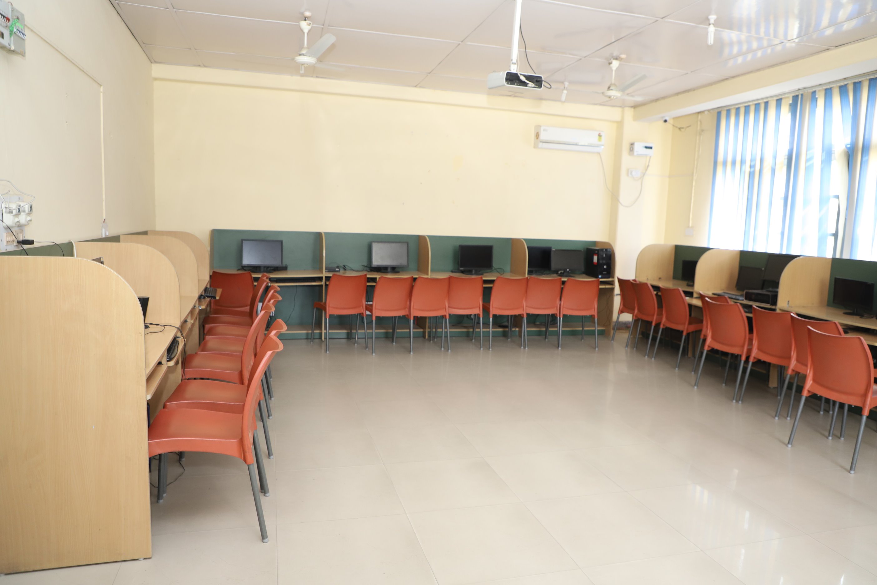 Welcome to DR. DEVI CHAND DAV SR. SEC. PUBLIC SCHOOL MOHAL